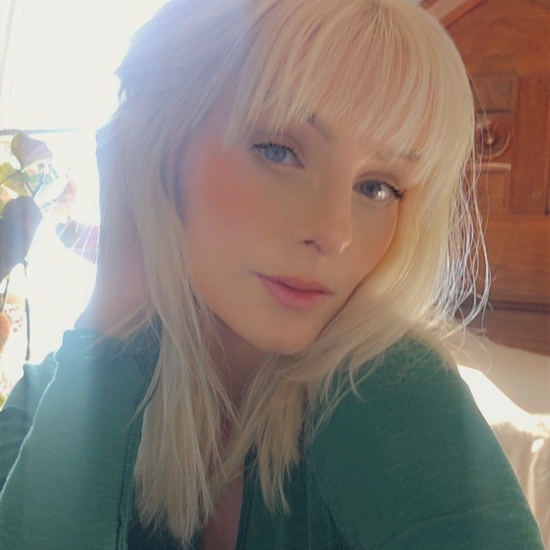 Claire Juliette (@clairejuliettex) | Snapchat Stories, Spotlight & Lenses