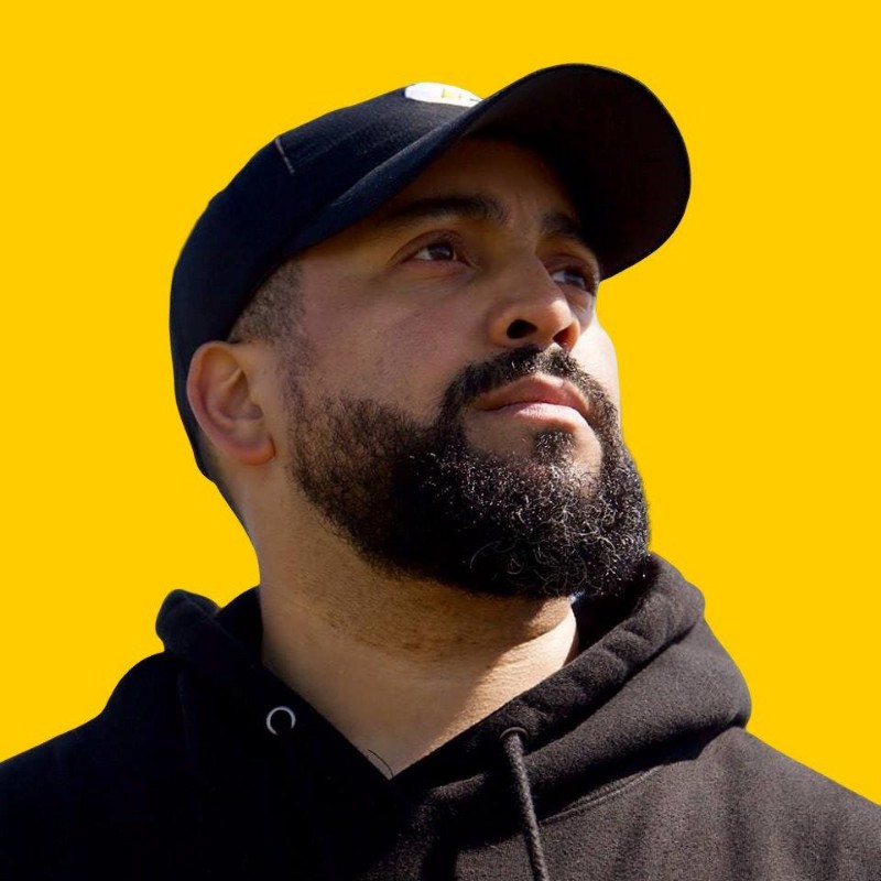 Lain Lee (@coachlain) | Snapchat Stories, Spotlight & Lenses