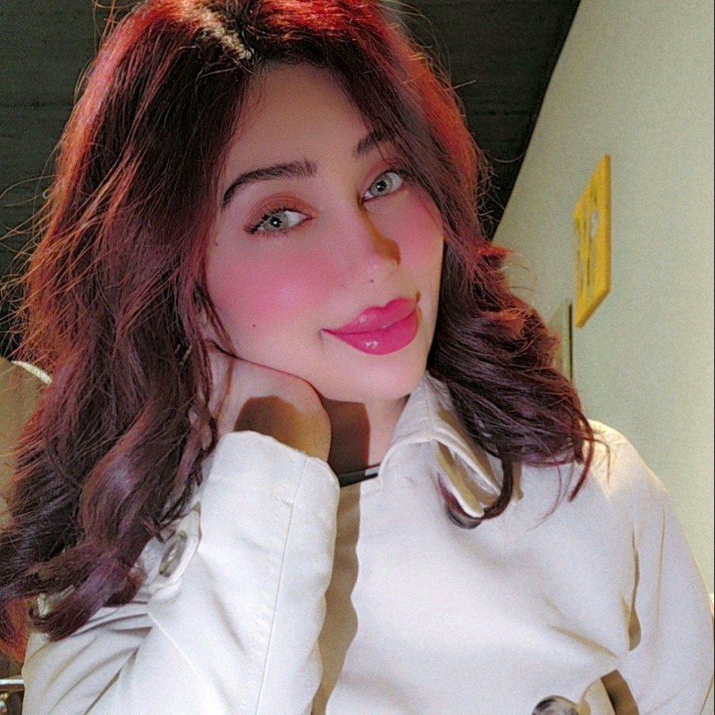 Coach Sara Omar (@coachsara89) | Snapchat Stories, Spotlight & Lenses