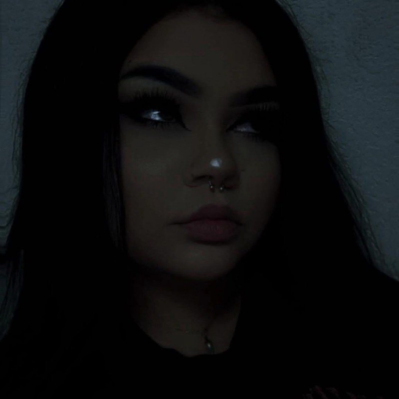 𝔱𝔬𝔬𝔱𝔥 𝔣𝔞𝔦𝔯𝔶 (@coffinchawty) | Snapchat Stories, Spotlight & Lenses