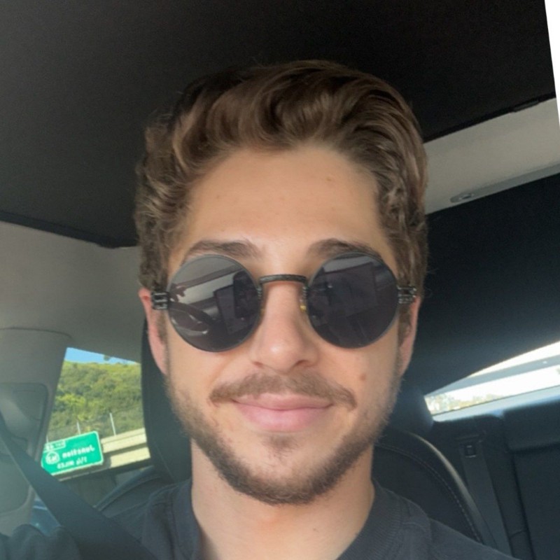 Colby🤙🏻 (@colbyjbrock) | Snapchat Stories, Spotlight & Lenses