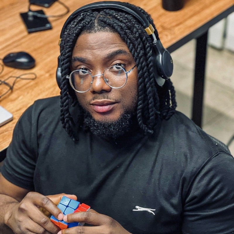 Confidence Ekeh (@confidence.ekeh) | Snapchat Stories, Spotlight & Lenses