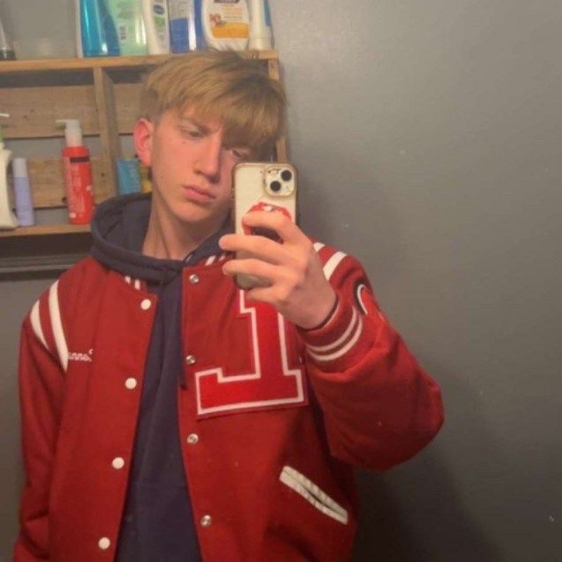 Connor Lathrop (@connor2023454) | Snapchat Stories, Spotlight & Lenses