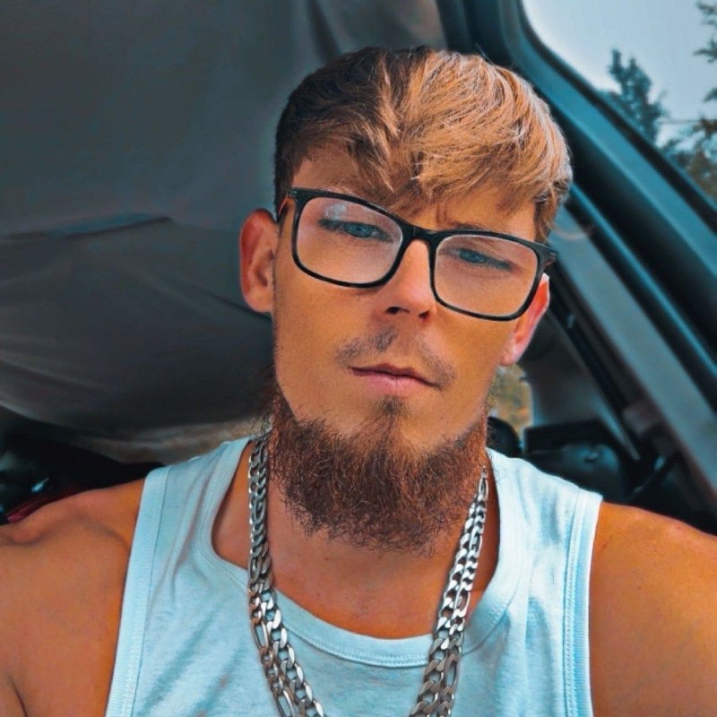 Connor Beck (@connor_beck1969) | Snapchat Stories, Spotlight & Lenses