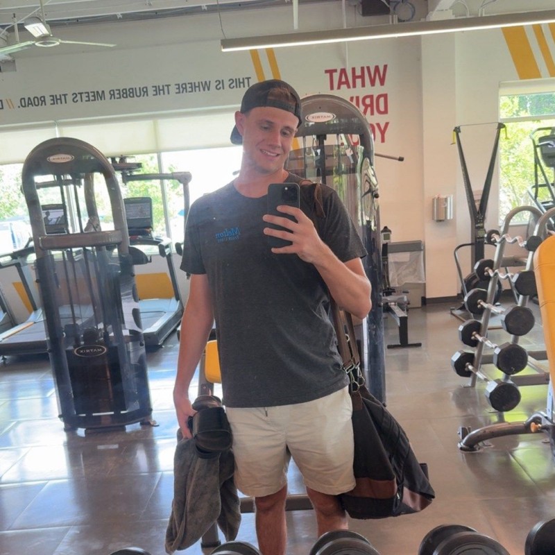 Connor I. (@connorhockey97) | Snapchat Stories, Spotlight & Lenses