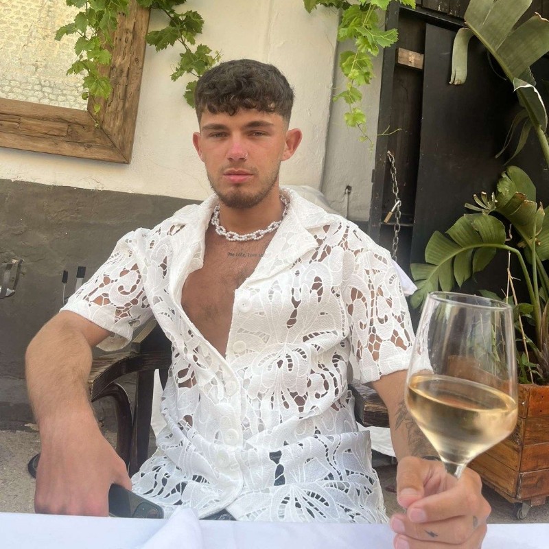 Connor Phil (@connorphil124) | Snapchat Stories, Spotlight & Lenses