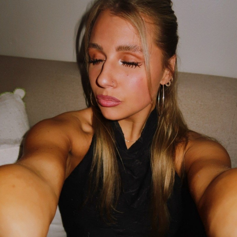 cora mark (@cora-mark) | Snapchat Stories, Spotlight & Lenses