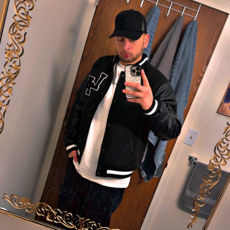 Exotic_whiteboy💰💸🤑 (@corey_morales) | Snapchat Stories, Spotlight & Lenses