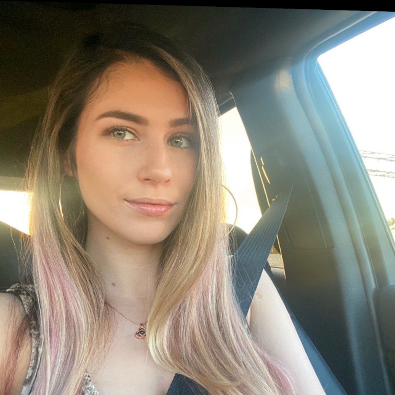 Courtney Shook (@cshookaa) | Snapchat Stories, Spotlight & Lenses