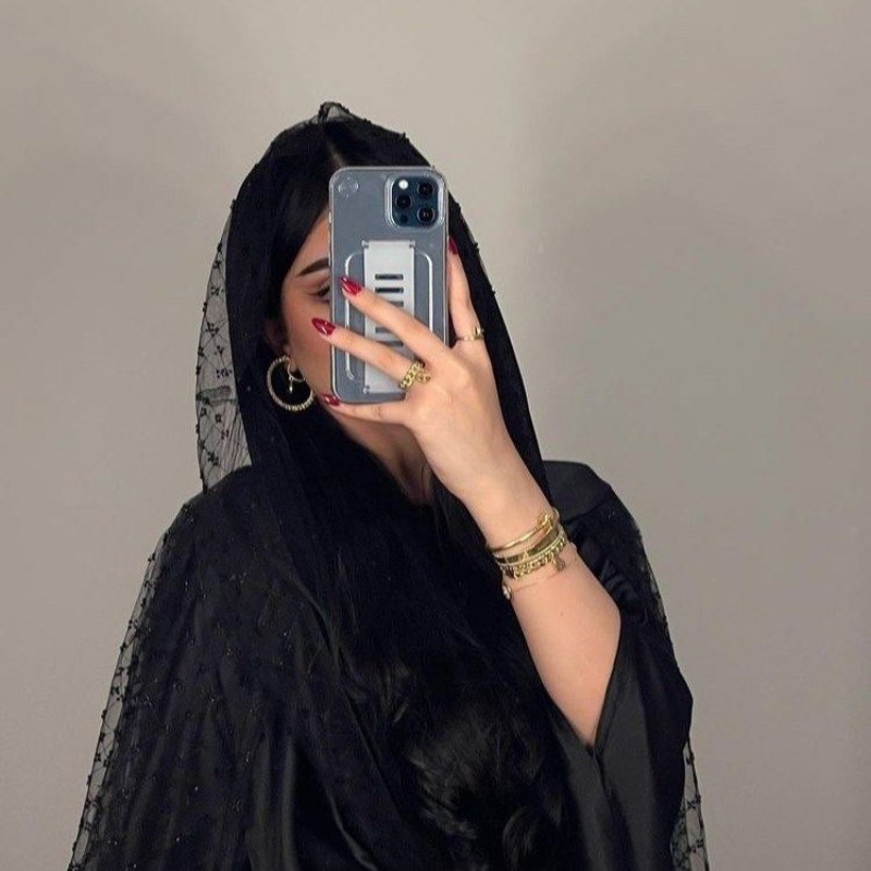 𝓐𝓶𝓲𝓻𝓪 (@d.ep12) | Snapchat Stories, Spotlight & Lenses