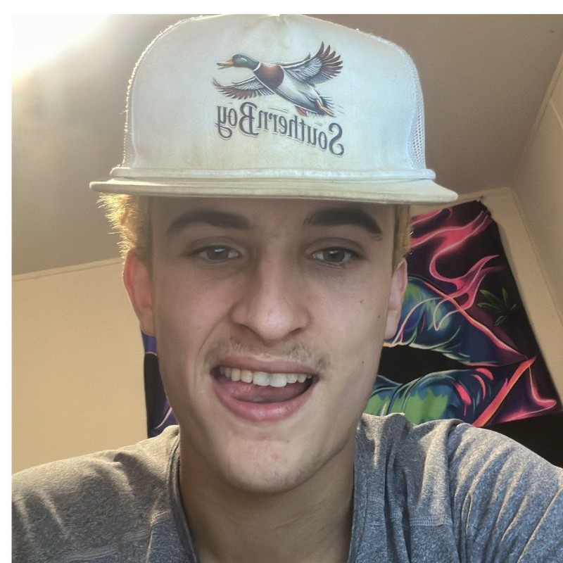 Gage Anderson (@daddyanders2024) | Snapchat Stories, Spotlight & Lenses