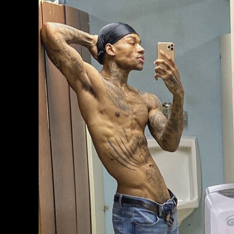 Jamil (@daddyj.bry) | Snapchat Stories, Spotlight & Lenses