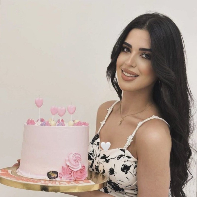 D🖤 (@dalaa_raad) | Snapchat Stories, Spotlight & Lenses