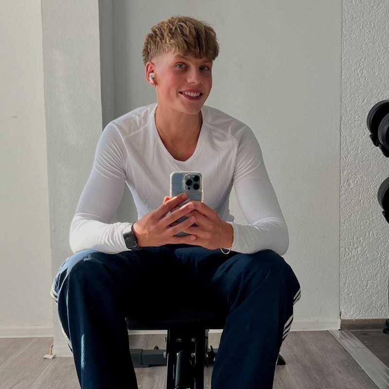 Maxi (@damax_03) | Snapchat Stories, Spotlight & Lenses