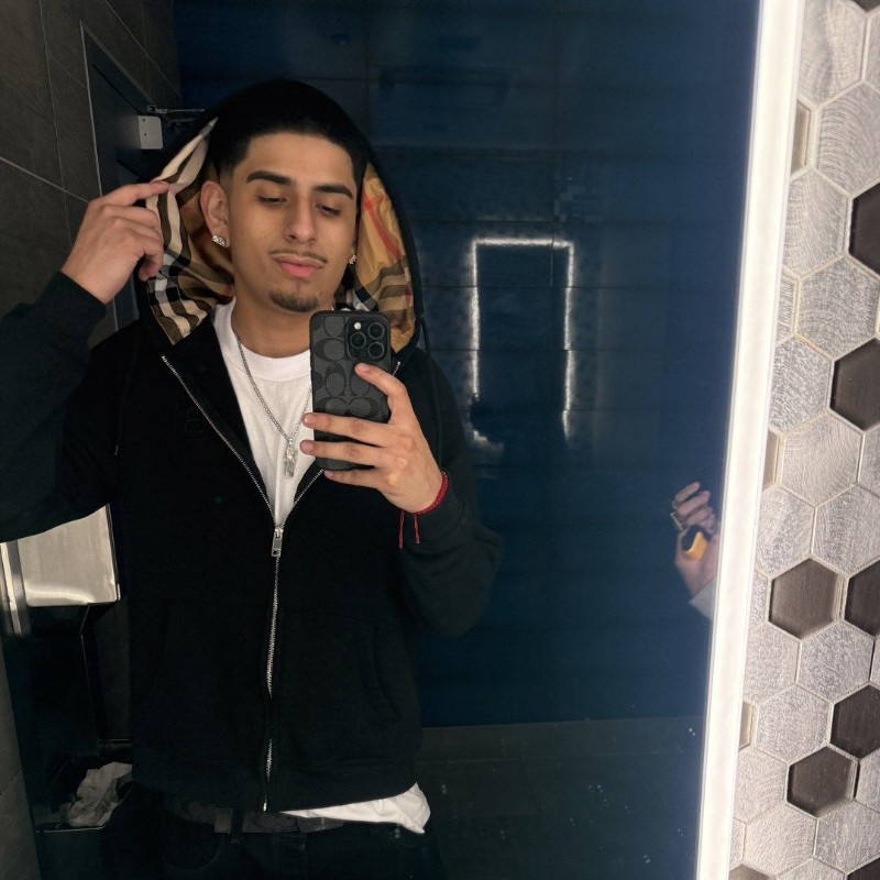 Chris (@damisthatchris) | Snapchat Stories, Spotlight & Lenses