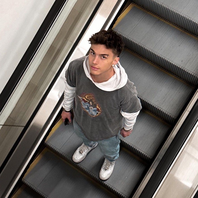 Dan Bartlett (@danbartlett) | Snapchat Stories, Spotlight & Lenses