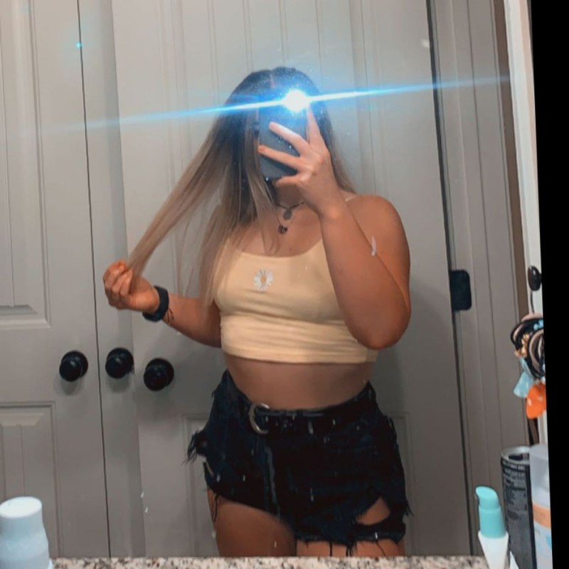 Darcy (@darcy324) | Snapchat Stories, Spotlight & Lenses