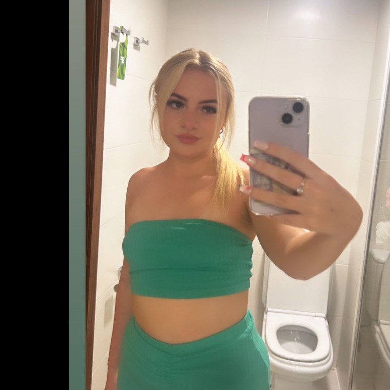 Darcy Mckillen (@darcymckillen0) | Snapchat Stories, Spotlight & Lenses