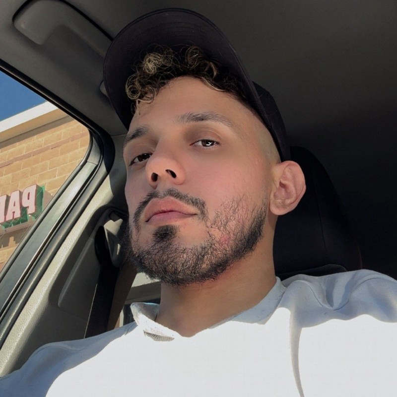 Roger Stark (@darthroger93) | Snapchat Stories, Spotlight & Lenses