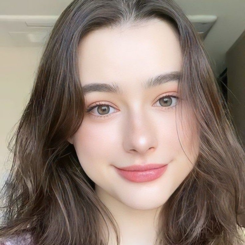 Dasha Taran🇰🇷 (@dasha.2023) | Snapchat Stories, Spotlight & Lenses