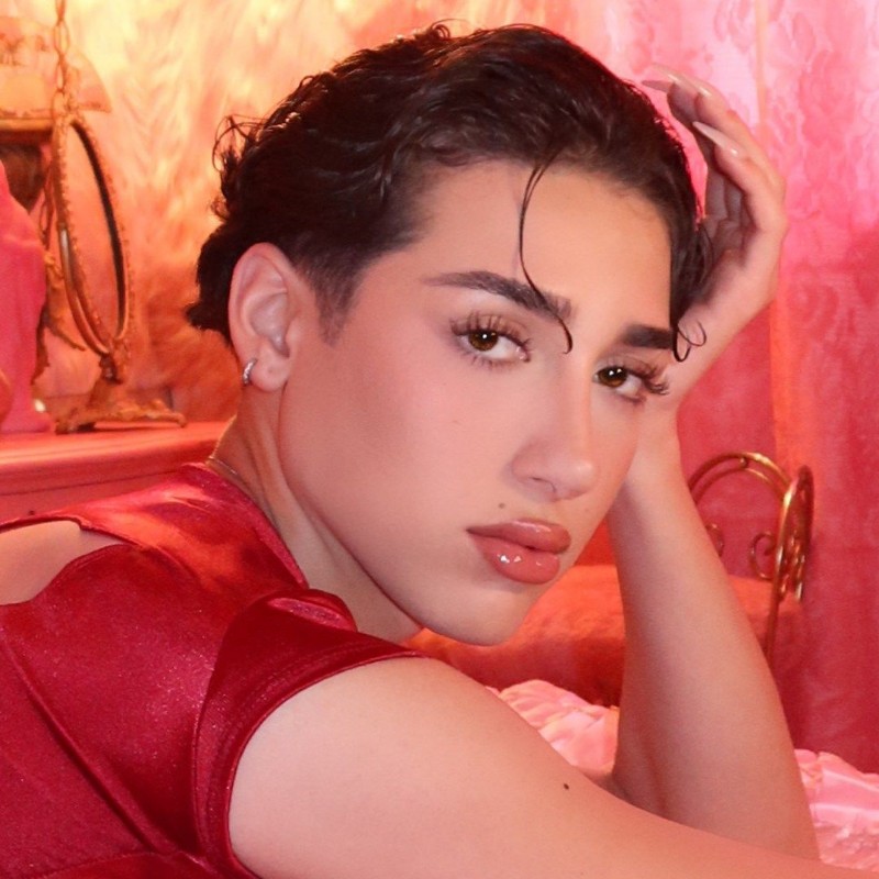 Daus Mendoza (@daus_mendoza) | Snapchat Stories, Spotlight & Lenses