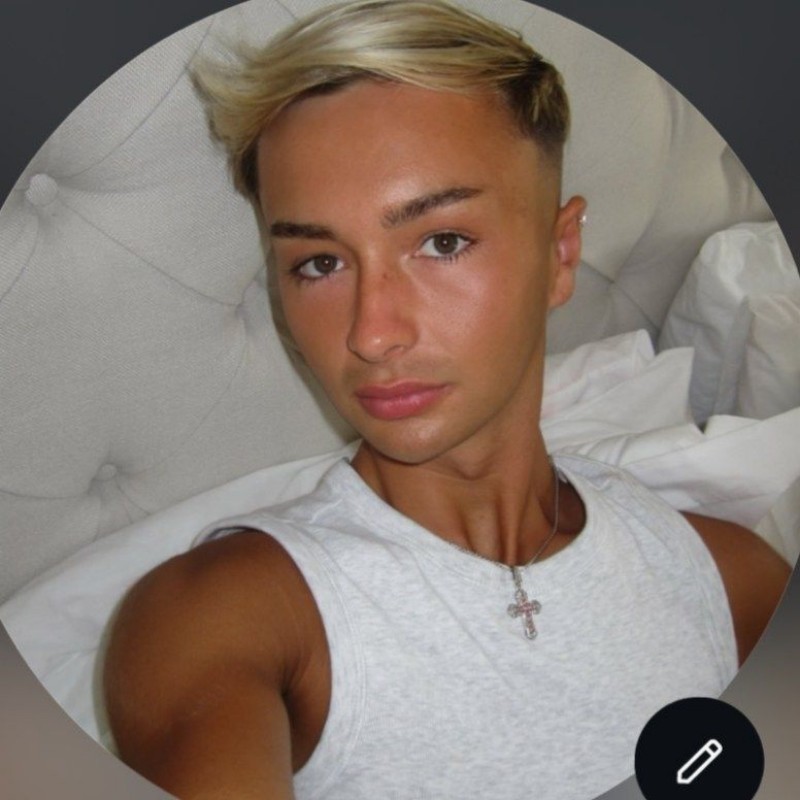 David (@david_lucchesi1) | Snapchat Stories, Spotlight & Lenses