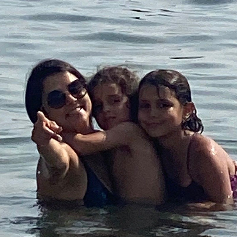 Eva David (@davideteva) | Snapchat Stories, Spotlight & Lenses