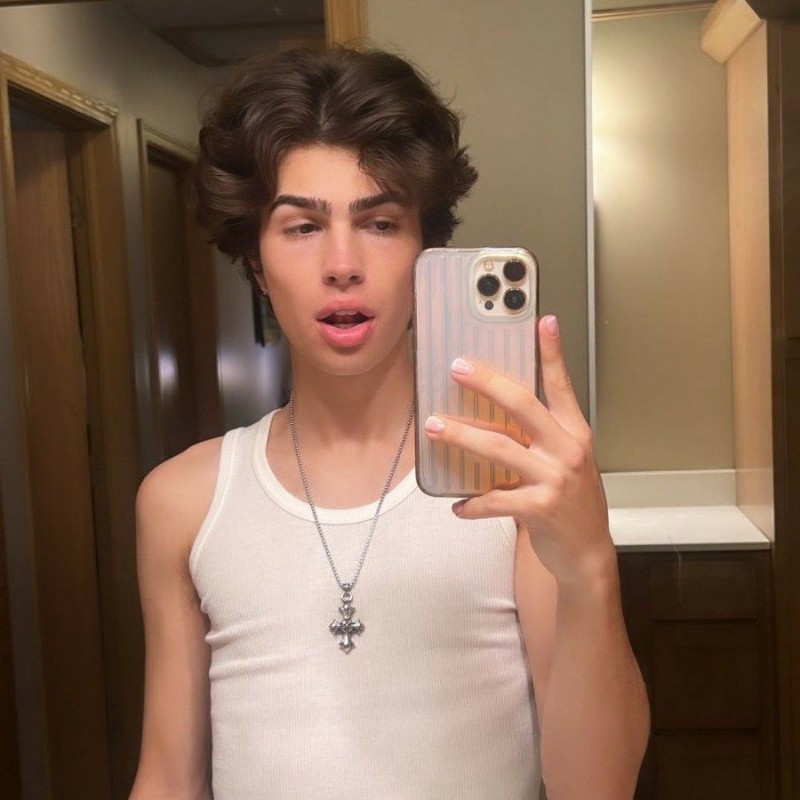 dean asmr (@deanasmr5) | Snapchat Stories, Spotlight & Lenses