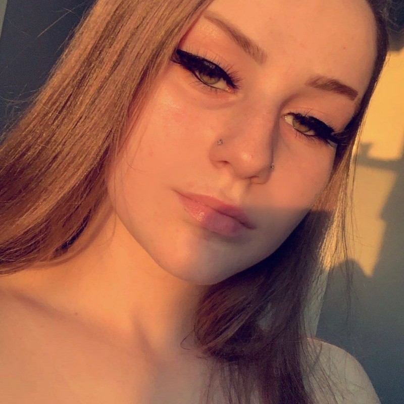 Laney🤫 (@delaney4342) | Snapchat Stories, Spotlight & Lenses