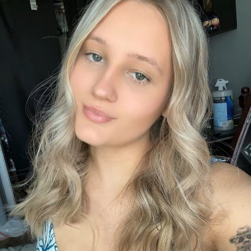 Delaney ️ (@delaneygattis) | Snapchat Stories, Spotlight & Lenses