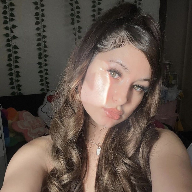 Desi 💌 (@desiireekay) | Snapchat Stories, Spotlight & Lenses