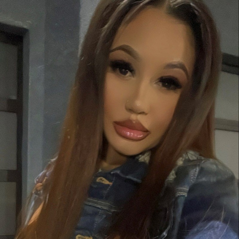 Mrshmllw (@desireemarshae) | Snapchat Stories, Spotlight & Lenses