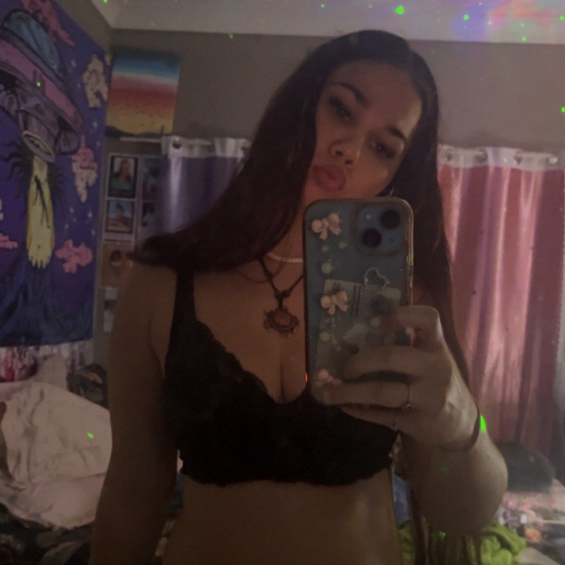 Destiny🦋 (@destiny_levers) | Snapchat Stories, Spotlight & Lenses
