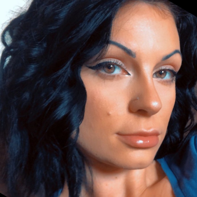 Devan (@devan_shea) | Snapchat Stories, Spotlight & Lenses