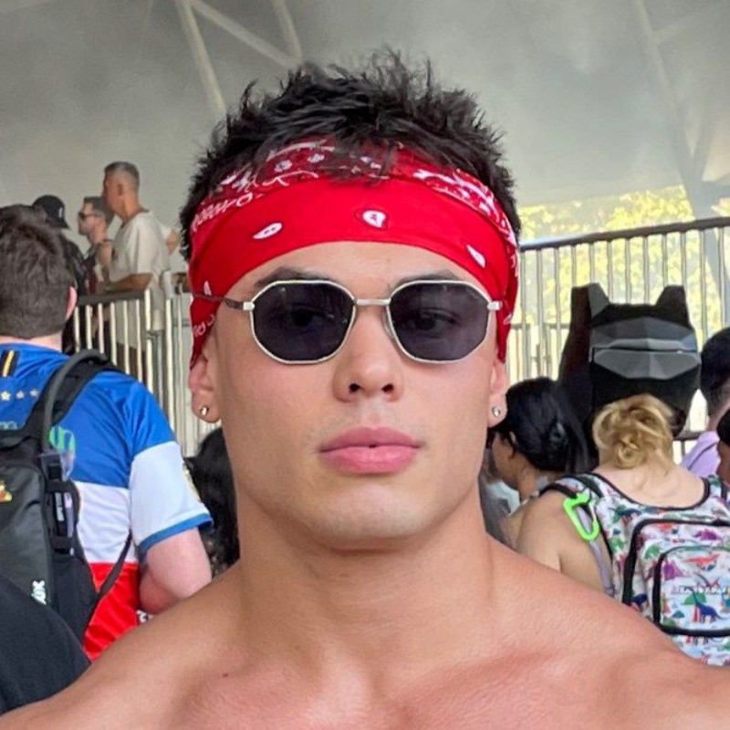 Devin Bernardo (@devbernardo) | Snapchat Stories, Spotlight & Lenses