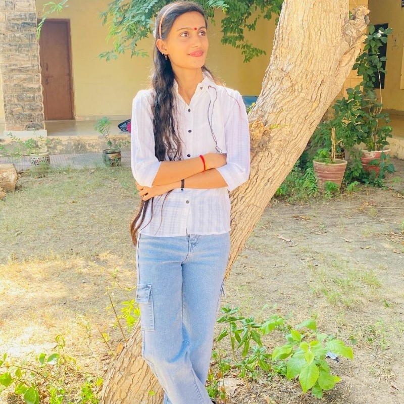 *DEVIKA CHOUDHARY* (@devika_chou4129) | Snapchat Stories, Spotlight & Lenses