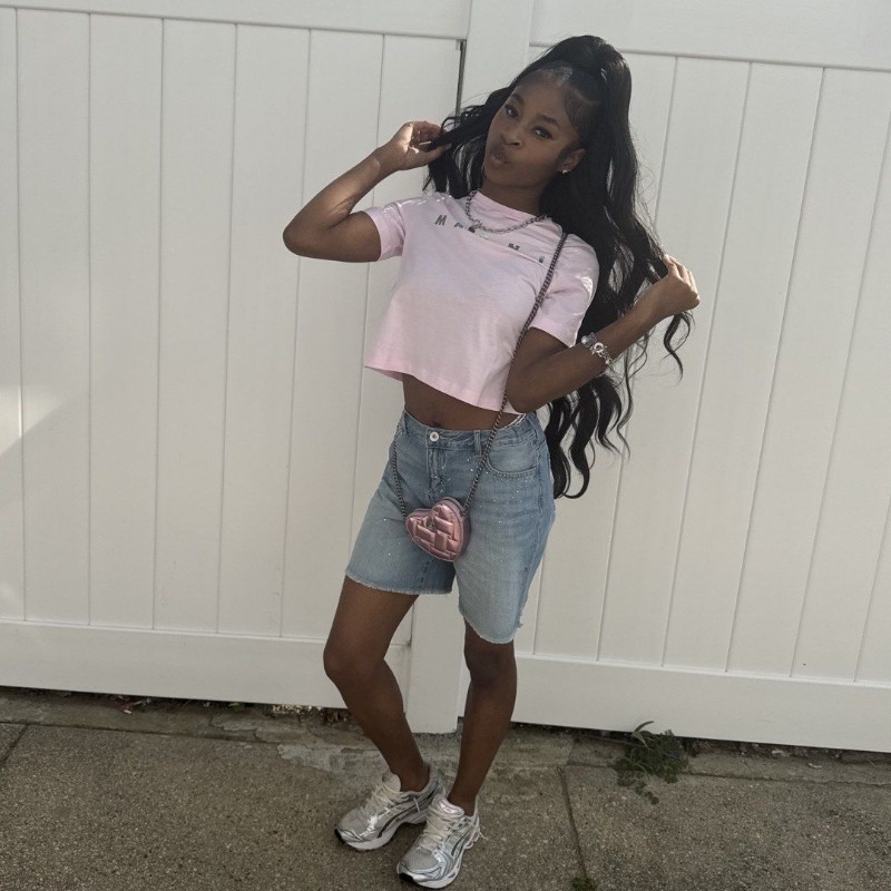 dezimay 🖤💐 . (@dezi-may) | Snapchat Stories, Spotlight & Lenses