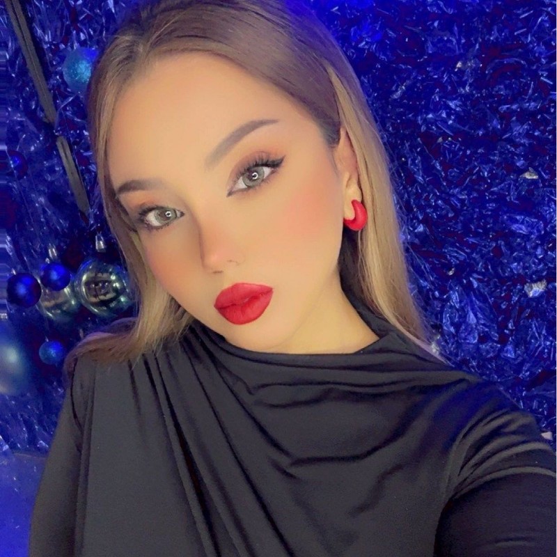 Dema Ahmad 💛 (@dima.dode) | Snapchat Stories, Spotlight & Lenses