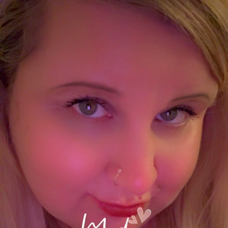 Fatima فاطمة (@dior89) | Snapchat Stories, Spotlight & Lenses