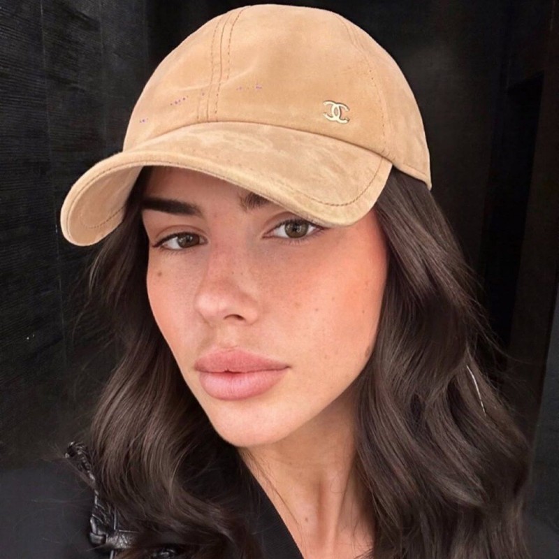 DITA THE UNO (@dita2622) | Snapchat Stories, Spotlight & Lenses