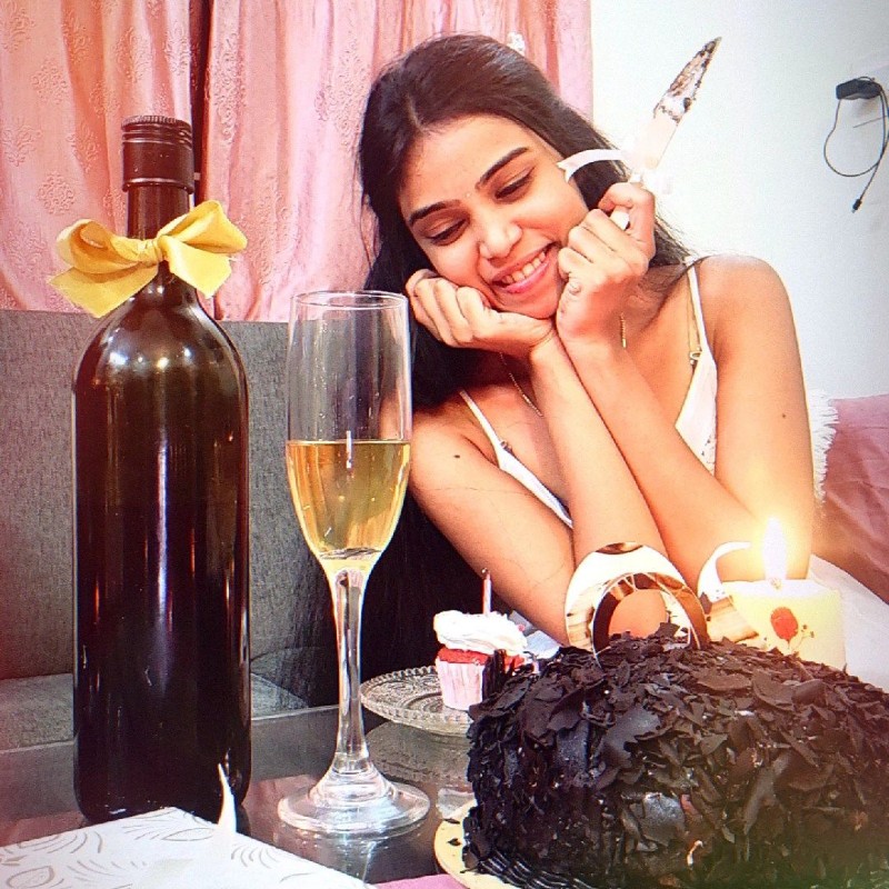 Divya Chari (@divyachari111) | Snapchat Stories, Spotlight & Lenses