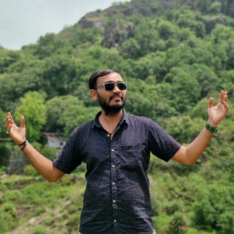 𝐃𝐢𝐱𝐢𝐭 𝐊𝐲𝐚𝐝𝐚(@dixit.kyada) | เรื่องราว Snapchat ตลอดจน Spotlight และเลนส์