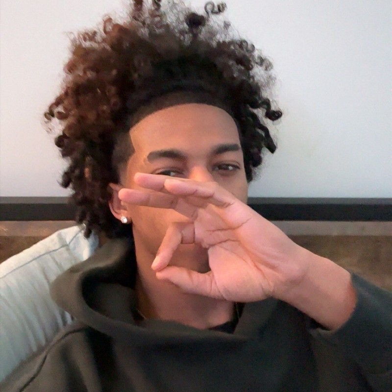 dj (@dj_holoo) | Snapchat Stories, Spotlight & Lenses