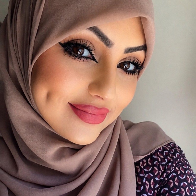 Duaa Mustafa (@dmailboxx25) | Snapchat Stories, Spotlight & Lenses