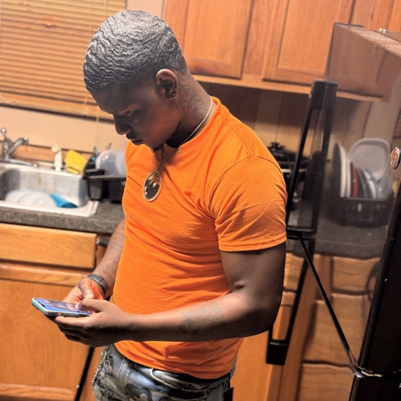Dontray Singleton (@dontray_singlet) | Snapchat Stories, Spotlight & Lenses