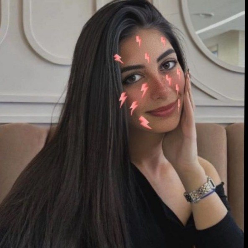 Dounia ️🫶🏻 (@dounia-jbn) | Snapchat Stories, Spotlight & Lenses