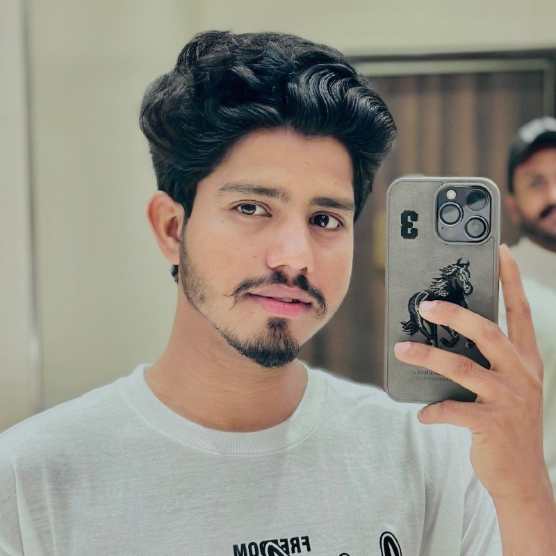 DR Haseeb (@dr.haxeeb09) | Snapchat Stories, Spotlight & Lenses