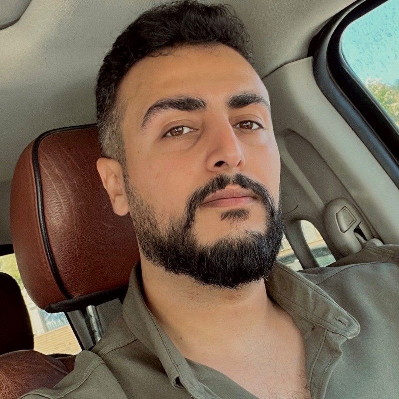 د.معاذ دغمان (@dr.muaad) | Snapchat Stories, Spotlight & Lenses