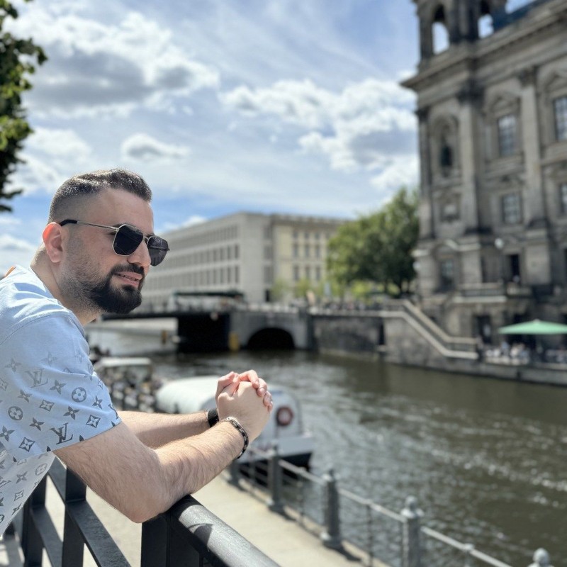 خۆشناو (@dr_khoshnaw) | Snapchat Stories, Spotlight & Lenses