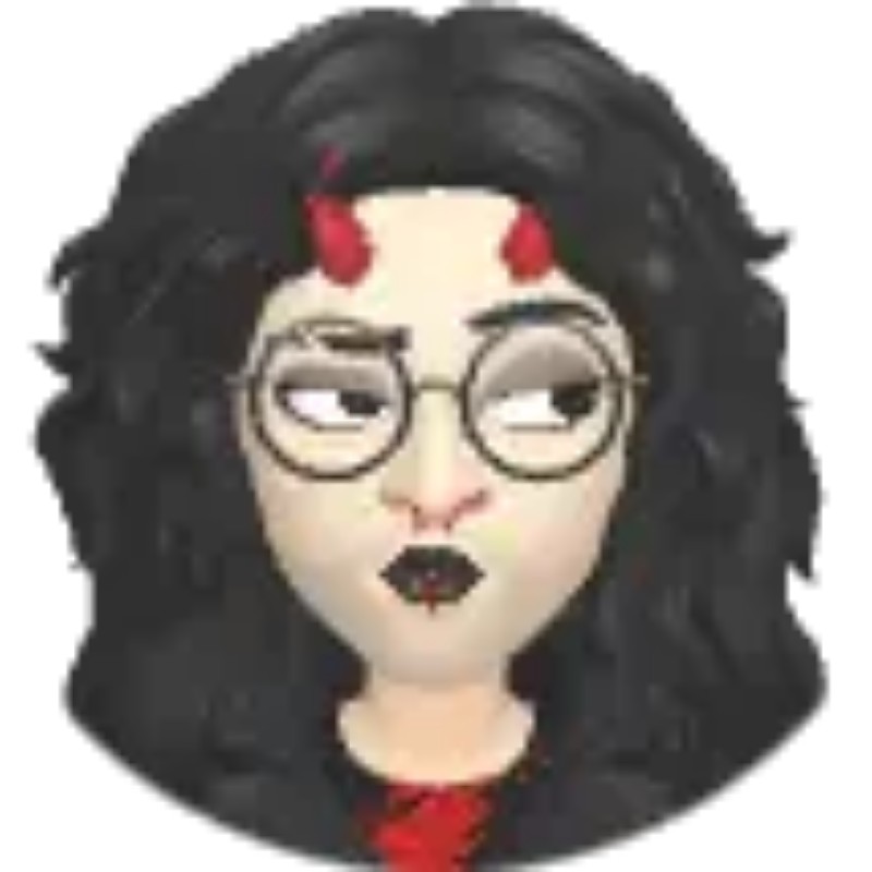 𝔇𝔯𝔞𝔮 𖤐🖤 (@draaqula) | Snapchat Stories, Spotlight & Lenses